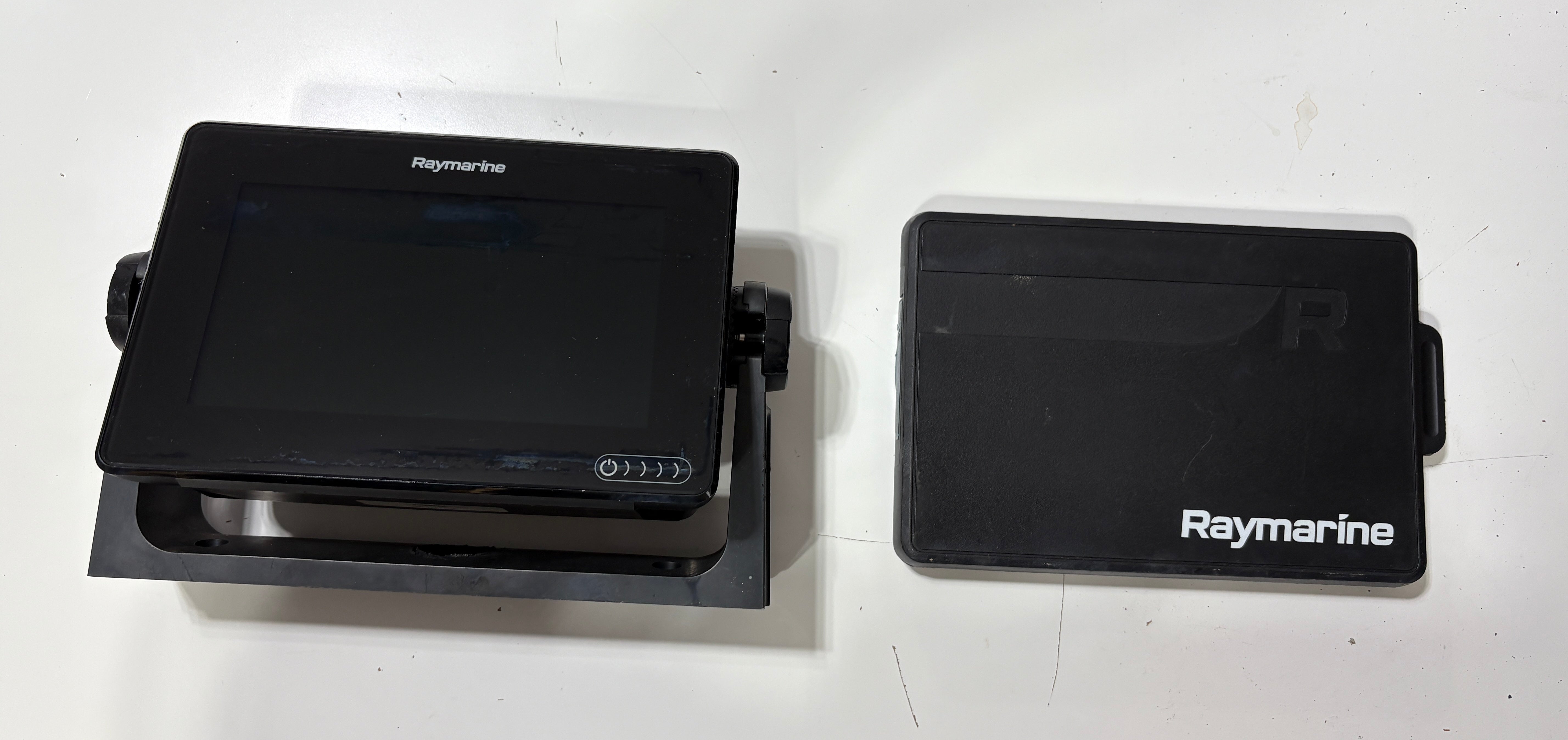 Raymarine Axiom 7 Multifunction Display E70363R 0570162 – Sailboat Parts