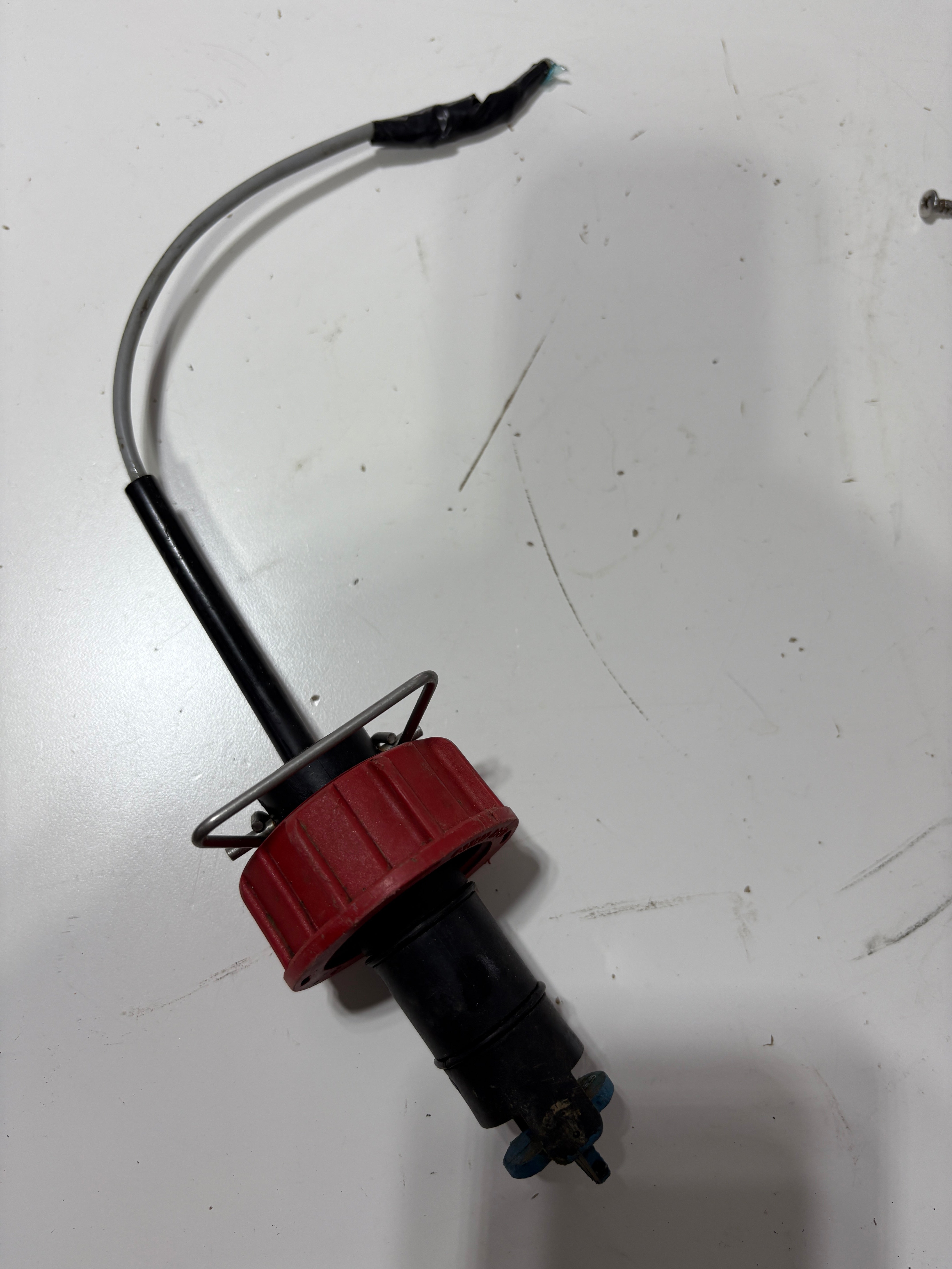 Signet Electronic Flow Meter Plug P31542 – Sailboat Parts