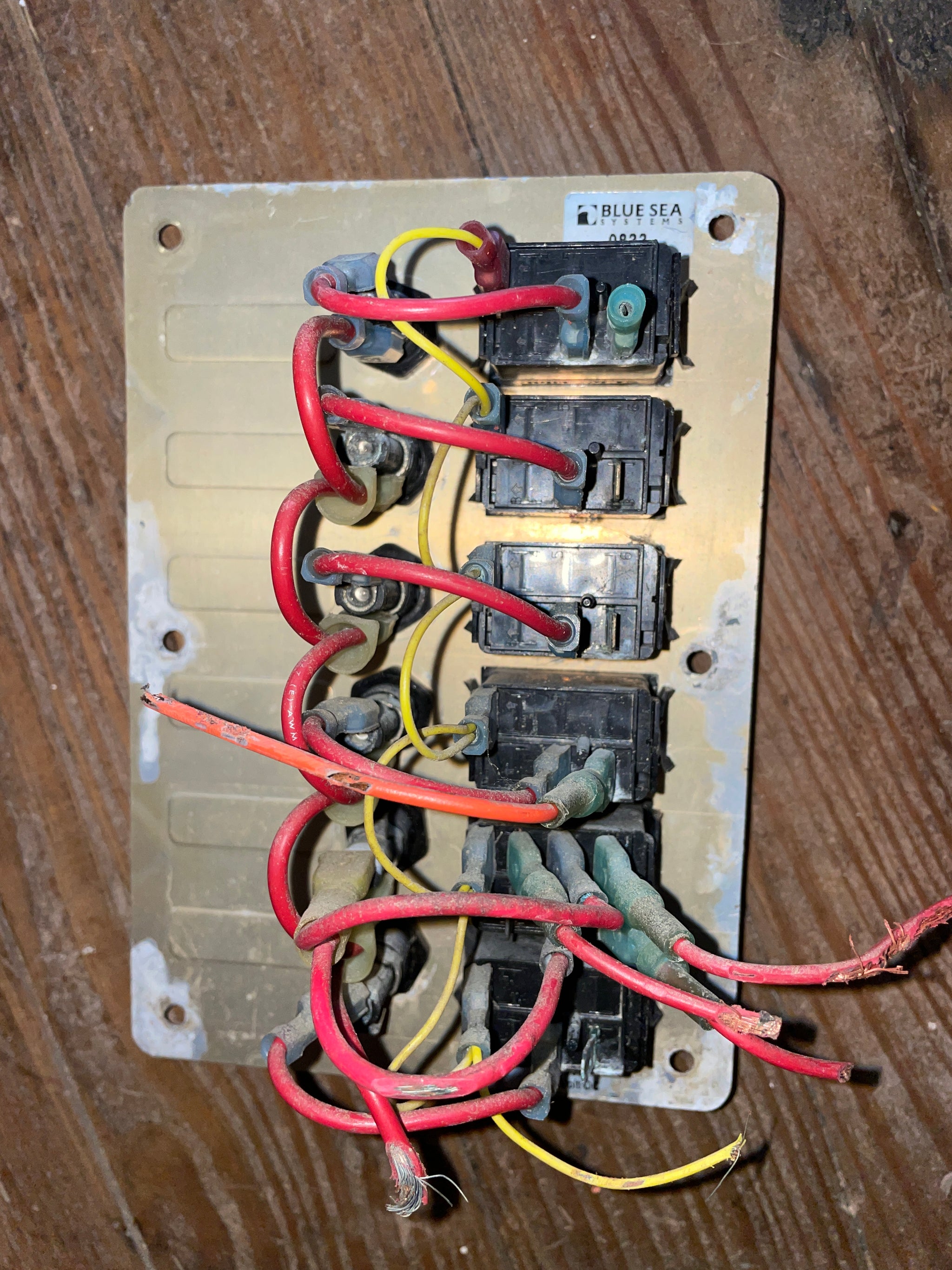 Blue Sea Systems 6 Fuse DC Distribution Panel – Sailboat Parts